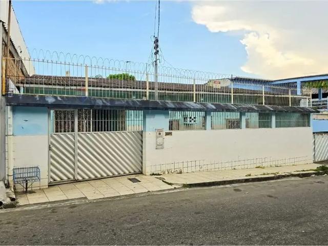 Casa / Sobrado para Venda em Manaus/AM Petrópolis 4 Quartos