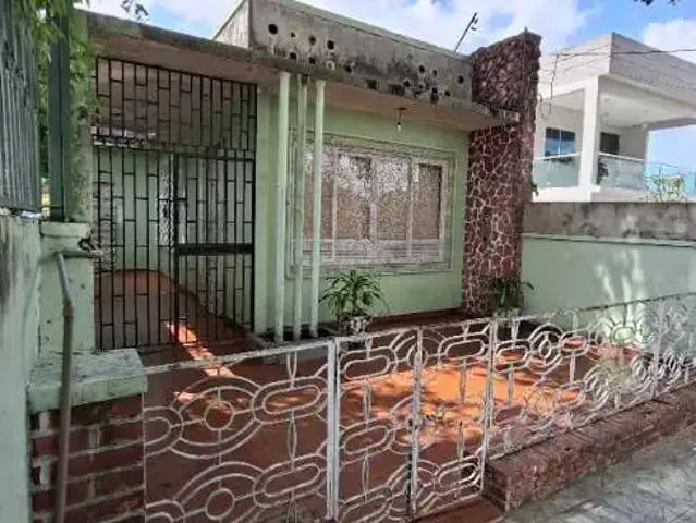 Casa / Sobrado para Venda em Manaus/AM Praça 14 de Janeiro 4 Quartos