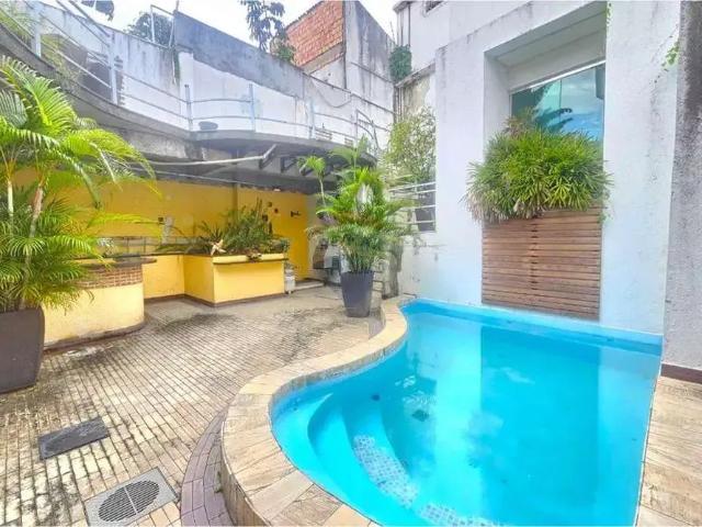 Casa / Sobrado para Venda em Manaus/AM Praça 14 de Janeiro 4 Quartos