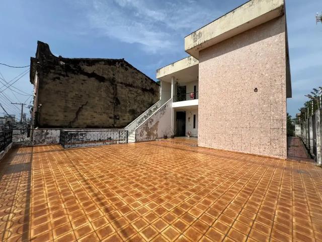 Casa / Sobrado para Venda em Manaus/AM Praça 14 de Janeiro 8 Quartos