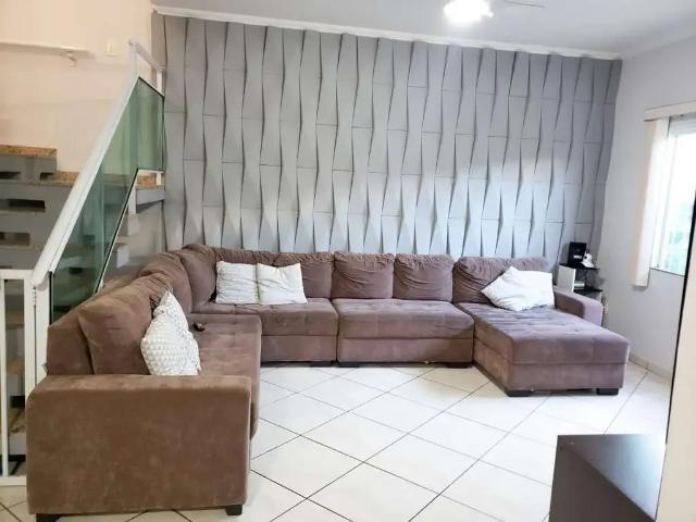 Casa / Sobrado para Venda em Macaé/RJ Ajuda 4 Quartos