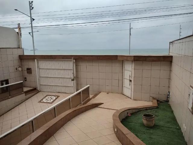 Casa / Sobrado para Venda em Macaé/RJ Cavaleiros 4 Quartos