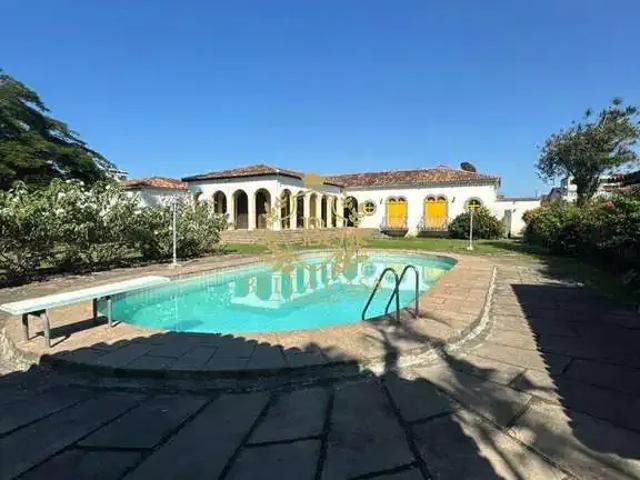 Casa / Sobrado para Venda em Macaé/RJ Centro 7 Quartos