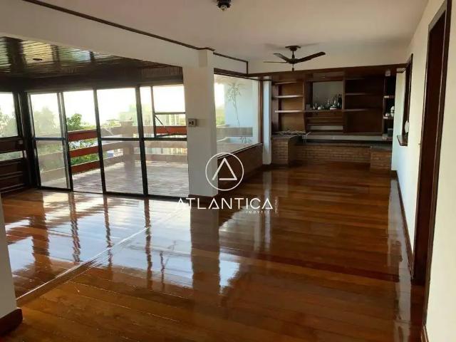 Casa / Sobrado para Venda em Macaé/RJ Glória 5 Quartos