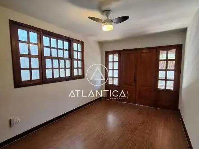 Casa / Sobrado para Venda em Macaé/RJ Imbetiba 3 Quartos