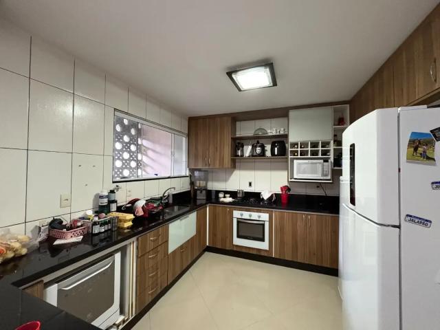 Casa / Sobrado para Venda em Macaé/RJ Jardim Vitória 3 Quartos