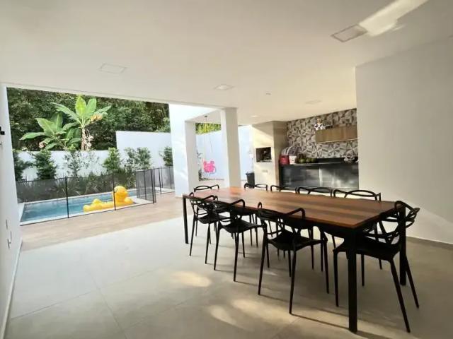 Casa / Sobrado para Venda em Macaé/RJ Lagoa 1 Quartos