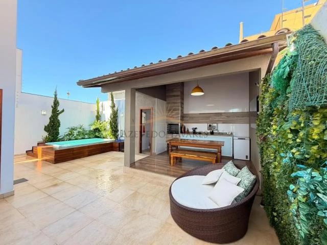 Casa / Sobrado para Venda em Macaé/RJ Lagoa 3 Quartos