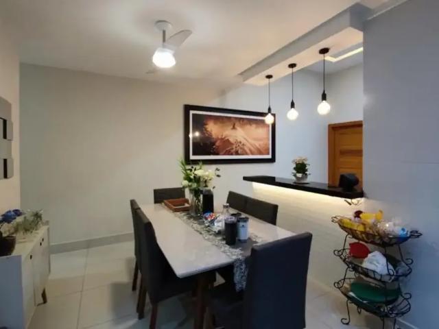 Casa / Sobrado para Venda em Macaé/RJ Lagoa 3 Quartos