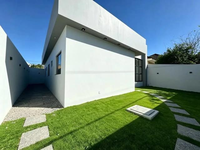 Casa / Sobrado para Venda em Macaé/RJ Lagoa 3 Quartos