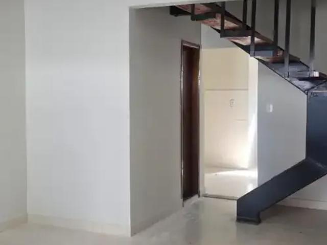 Casa / Sobrado para Venda em Macaé/RJ Lagoa 3 Quartos