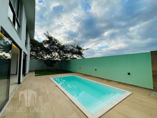 Casa / Sobrado para Venda em Macaé/RJ Lagoa 3 Quartos