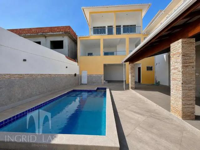 Casa / Sobrado para Venda em Macaé/RJ Lagoa 4 Quartos