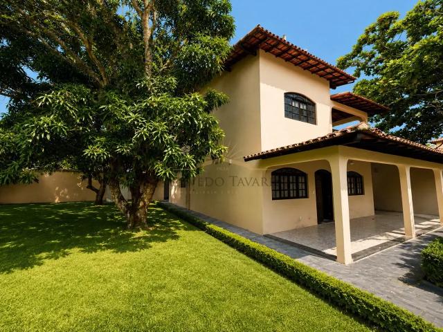 Casa / Sobrado para Venda em Macaé/RJ Lagoa 4 Quartos