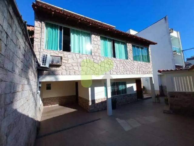 Casa / Sobrado para Venda em Macaé/RJ Praia Campista 4 Quartos