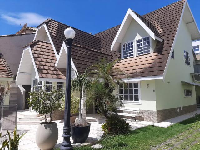Casa / Sobrado para Venda em Macaé/RJ Praia do Pecado 6 Quartos