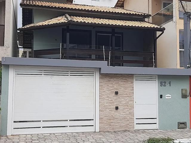 Casa / Sobrado para Venda em Macaé/RJ Praia do Pecado 3 Quartos