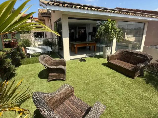Casa / Sobrado para Venda em Macaé/RJ Riviera Fluminense 5 Quartos