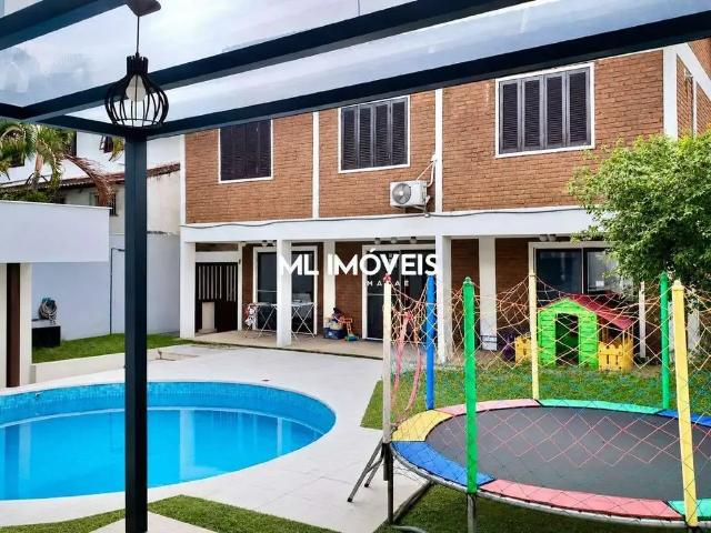 Casa / Sobrado para Venda em Macaé/RJ Riviera Fluminense 5 Quartos