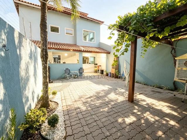 Casa / Sobrado para Venda em Macaé/RJ Riviera Fluminense 3 Quartos