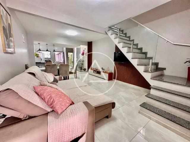 Casa / Sobrado para Venda em Macaé/RJ Sol e Mar 3 Quartos