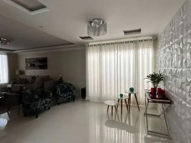 Casa / Sobrado para Venda em Macaé/RJ Vale dos Cristais 3 Quartos