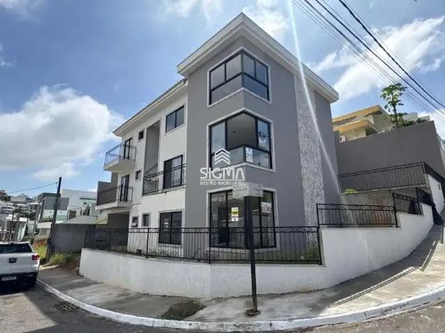 Casa / Sobrado para Venda em Macaé/RJ Vale dos Cristais 5 Quartos