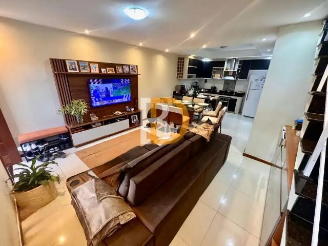 Casa / Sobrado para Venda em Macaé/RJ Vale das Palmeiras 2 Quartos