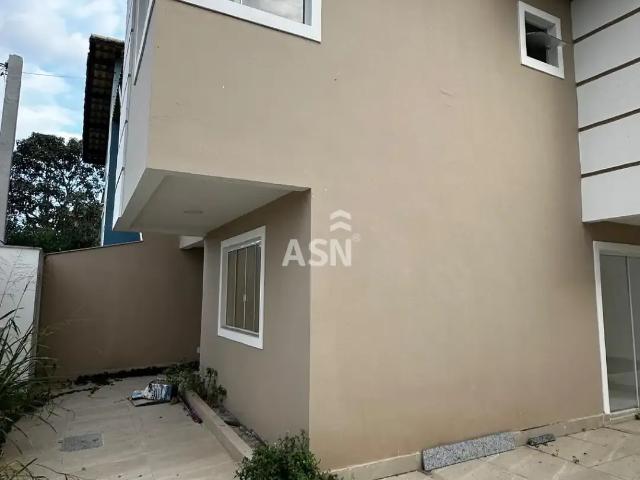 Casa / Sobrado para Venda em Macaé/RJ Vale das Palmeiras 3 Quartos