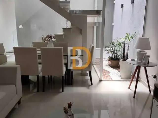 Casa / Sobrado para Venda em Macaé/RJ Vale das Palmeiras 3 Quartos