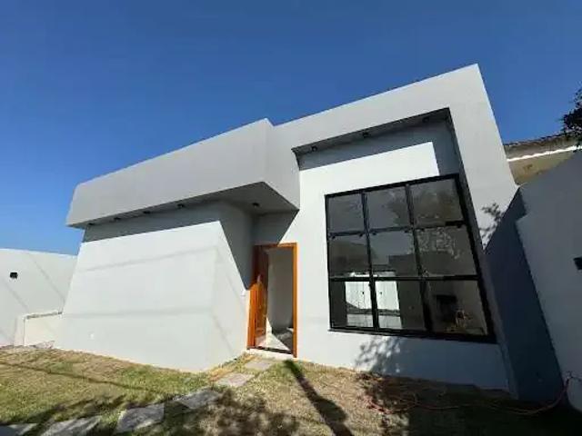 Casa / Sobrado para Venda em Macaé/RJ Vale das Palmeiras 3 Quartos