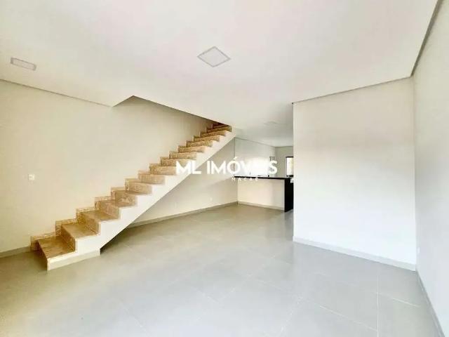 Casa / Sobrado para Venda em Macaé/RJ Vale das Palmeiras 3 Quartos