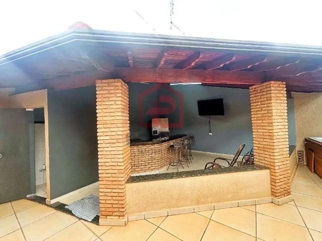 Casa / Sobrado para Venda em Macatuba/SP Distrito Industrial Mario Alves Nunes 4 Quartos
