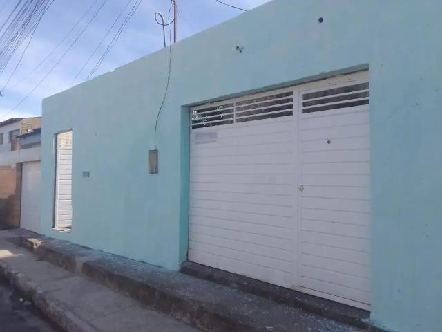 Casa / Sobrado para Venda em Maceió/AL Benedito Bentes 2 Quartos