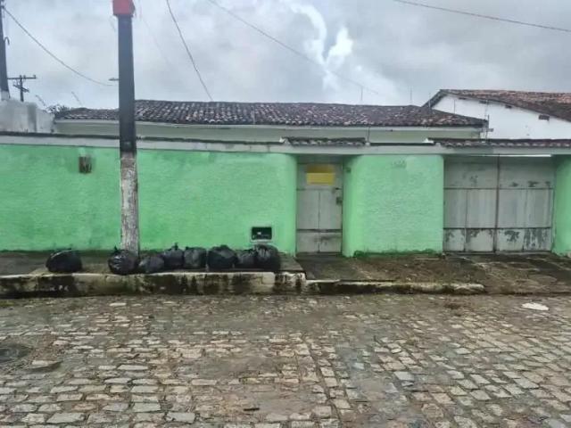 Casa / Sobrado para Venda em Maceió/AL Cidade Universitária 3 Quartos