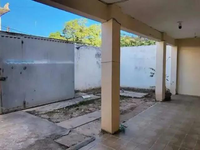 Casa / Sobrado para Venda em Maceió/AL Cruz das Almas 8 Quartos