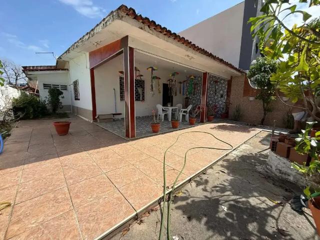 Casa / Sobrado para Venda em Maceió/AL Cruz das Almas 3 Quartos