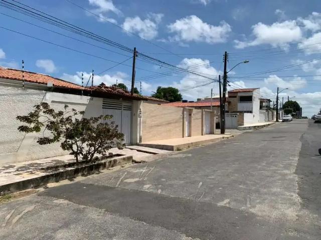 Casa / Sobrado para Venda em Maceió/AL Gruta de Lourdes 3 Quartos