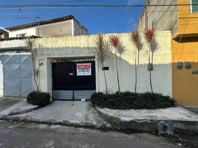 Casa / Sobrado para Venda em Maceió/AL Ouro Preto 3 Quartos