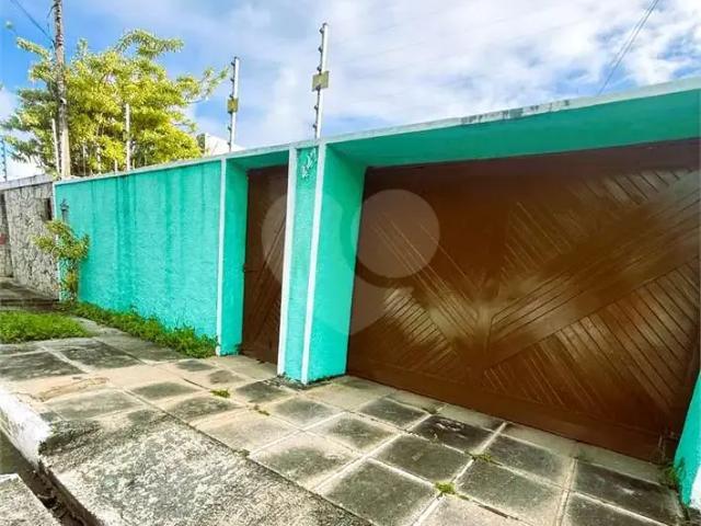 Casa / Sobrado para Venda em Maceió/AL Pitanguinha 3 Quartos
