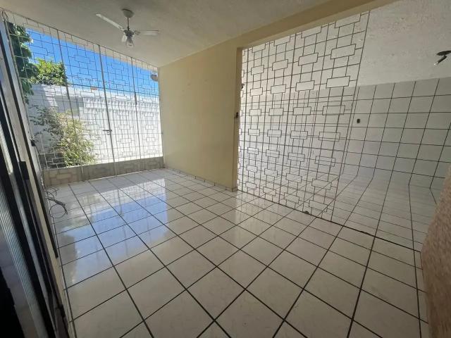 Casa / Sobrado para Venda em Maceió/AL Poço 4 Quartos