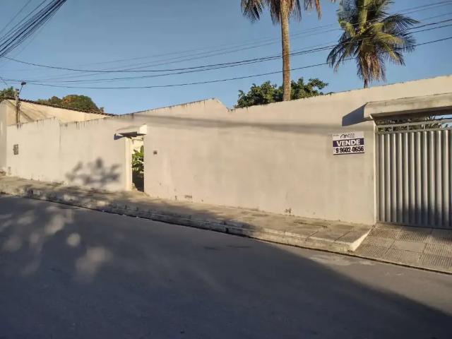 Casa / Sobrado para Venda em Maceió/AL Santa Lúcia 6 Quartos