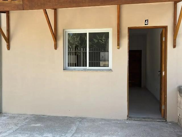 Casa / Sobrado para Venda em Mairinque/SP Trocadeiro 2 Quartos