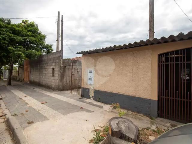 Casa / Sobrado para Venda em Mairinque/SP Cecap 5 Quartos