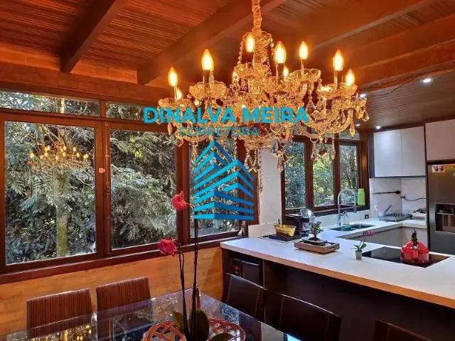 Casa / Sobrado para Venda em Mairiporã/SP Alpes de Mairiporã 3 Quartos