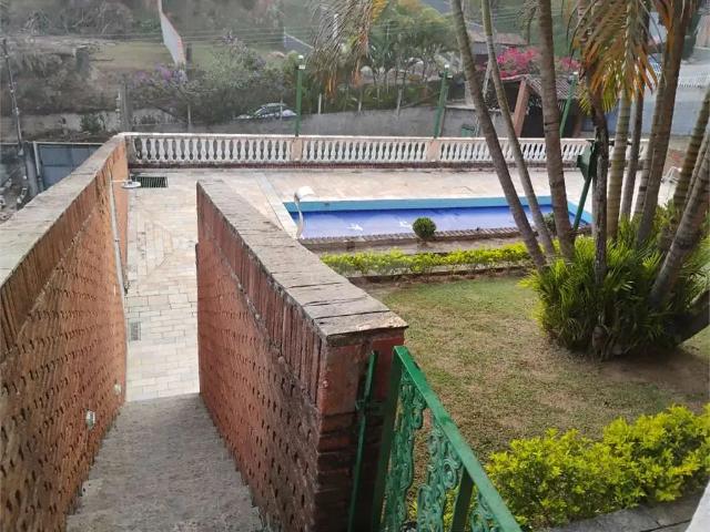 Casa / Sobrado para Venda em Mairiporã/SP Barreiro 4 Quartos
