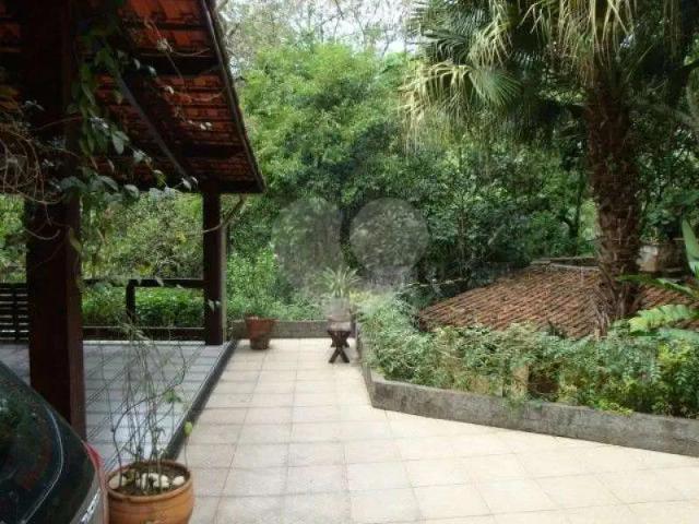 Casa / Sobrado para Venda em Mairiporã/SP Parque Petrópolis 3 Quartos