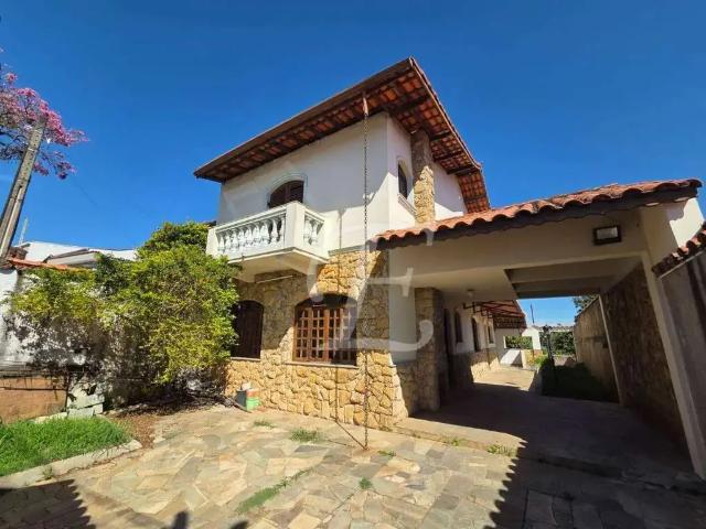 Casa / Sobrado para Venda em Mairiporã/SP Roseira 3 Quartos