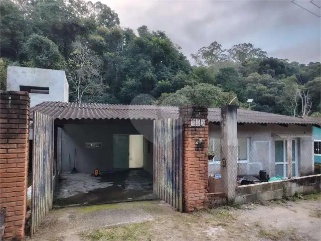 Casa / Sobrado para Venda em Mairiporã/SP Roseira 3 Quartos