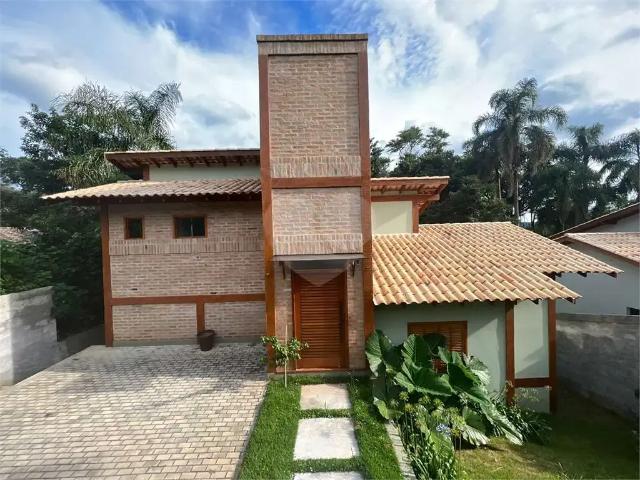 Casa / Sobrado para Venda em Mairiporã/SP Serra da Cantareira 3 Quartos